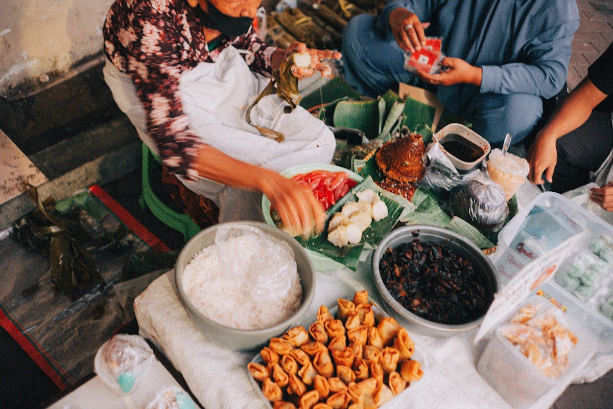 Lupis Mbah Satinem: Kuliner Tradisional Legendaris Jogja