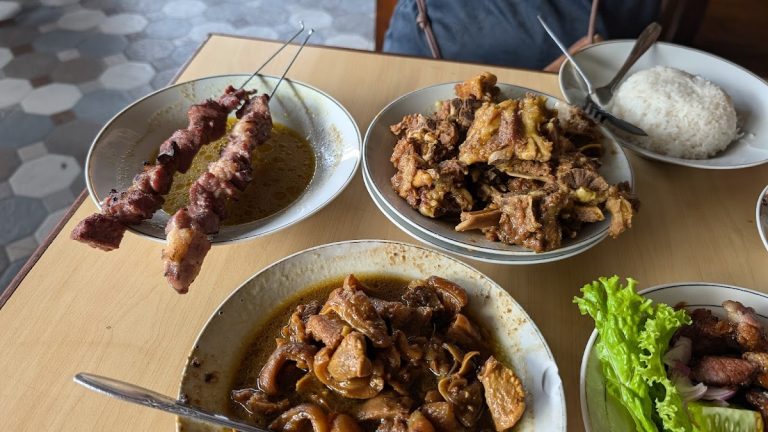 Sate Klathak Pak Pong: Kuliner Legendaris Jogja