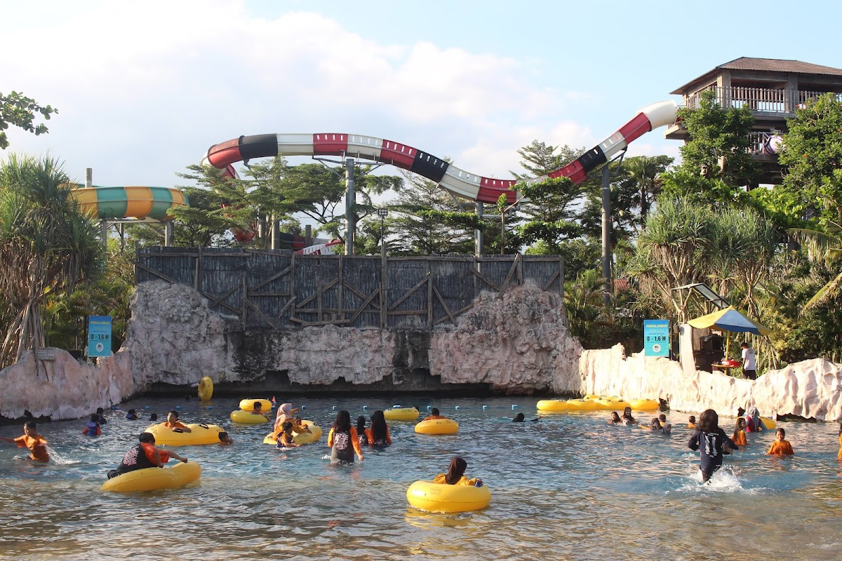 Jogja Bay Waterpark: Jam Buka, FAQ & Harga Tiket Terbaru 2026