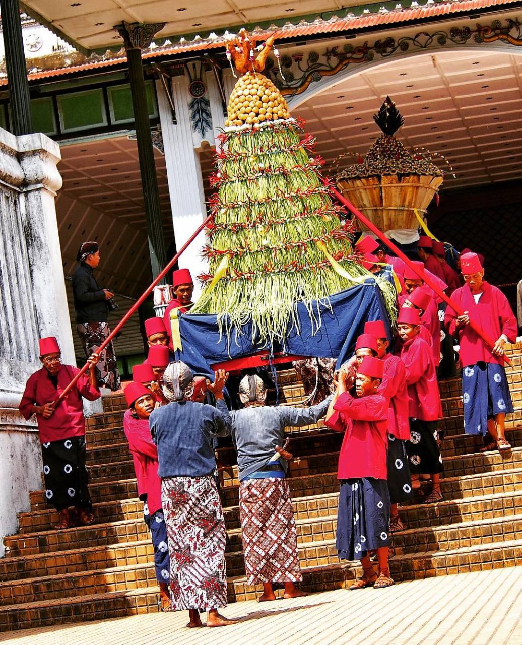 Grebeg Syawal: Tradisi Unik Keraton Yogyakarta