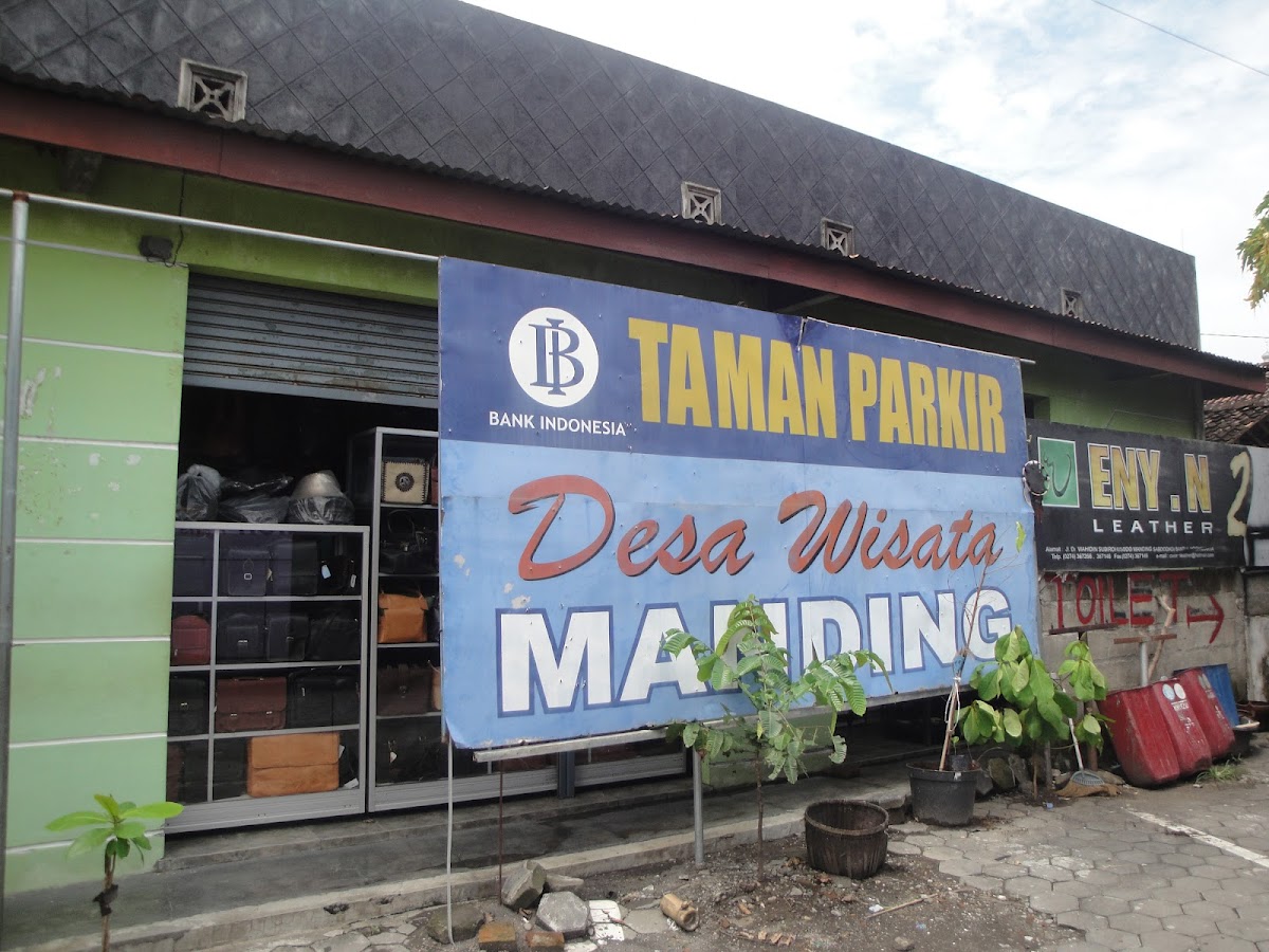 Desa Wisata Kerajinan Kulit Manding: Warisan Kearifan Lokal dan ...