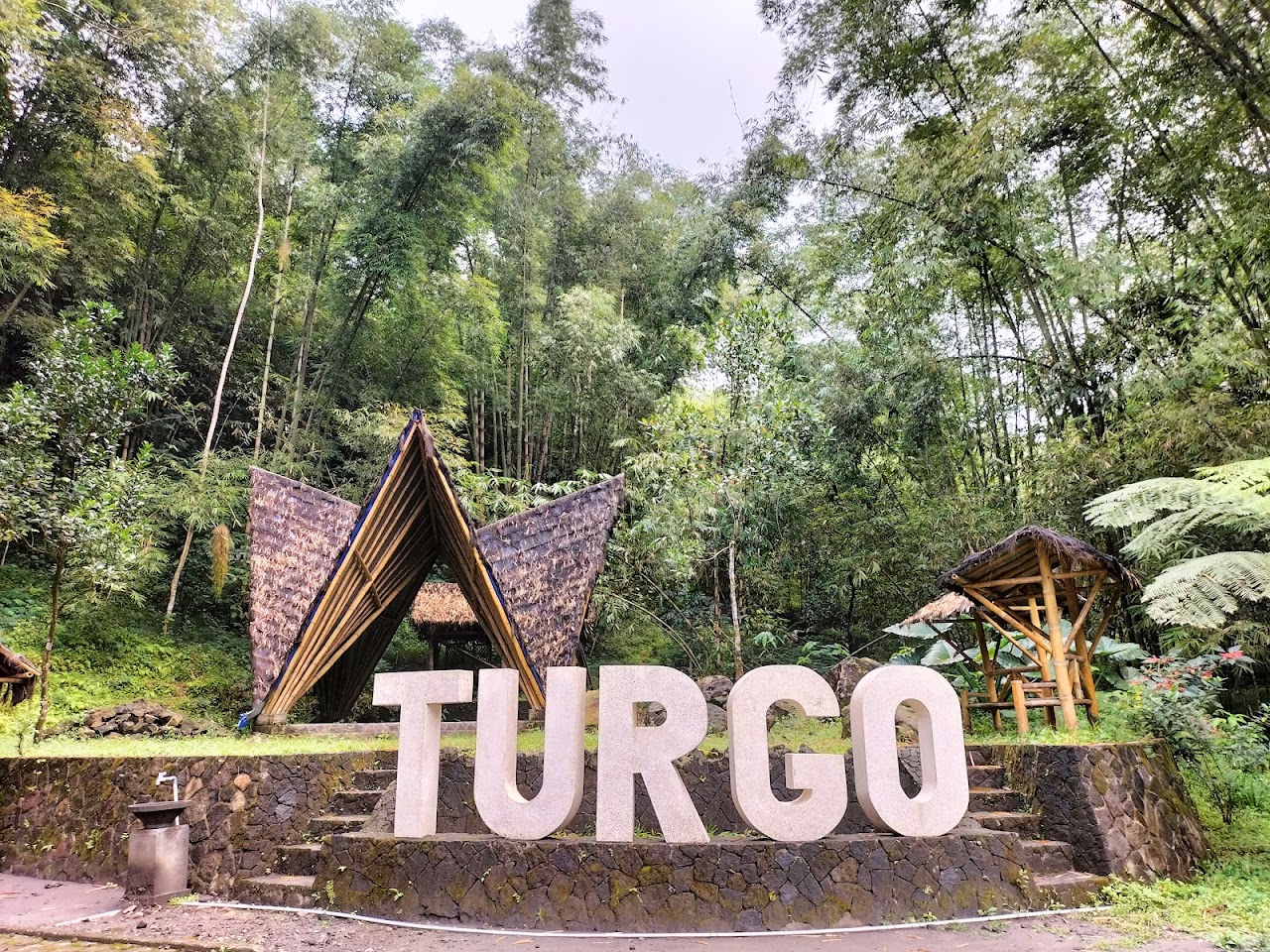 Bukit Turgo Sleman: Wisata Alam & Religi di Lereng Gunung Merapi